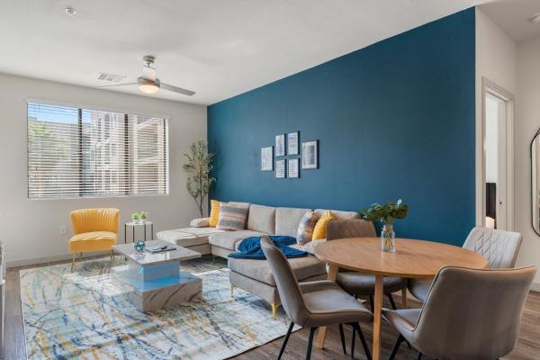 Tempe Oasis Apartments Near Asu & Downtown With Pool, Gym, Parking & Hot Tub - Tempe, AZ