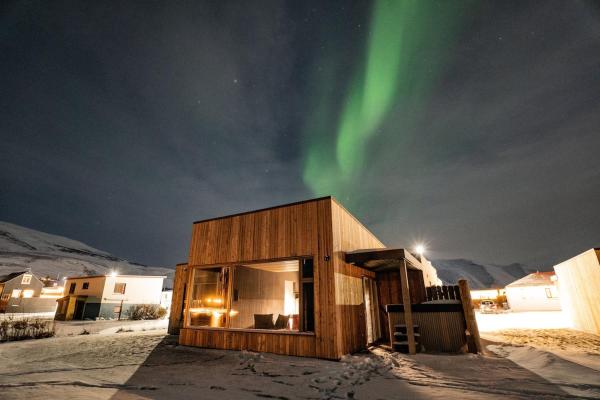 Design House Laugaland On Eyjafjörður With Sea View - By Nollur - Islande