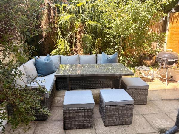Spacious 2-bed Flat With Garden, 3 Minutes Walk From Oval Tube Station - Ashburton