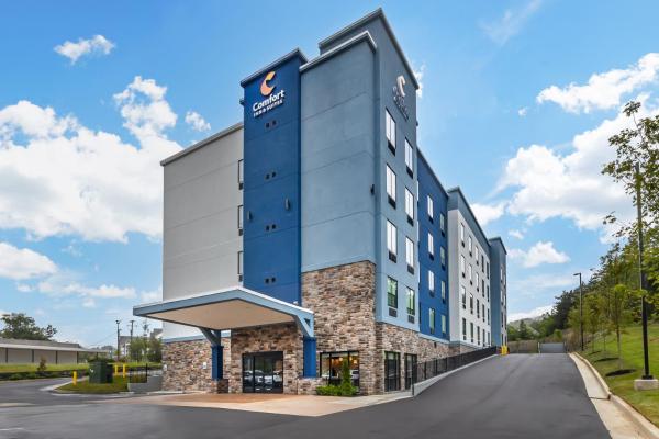 Comfort Inn & Suites Nashville Bellevue - Nashville, TN