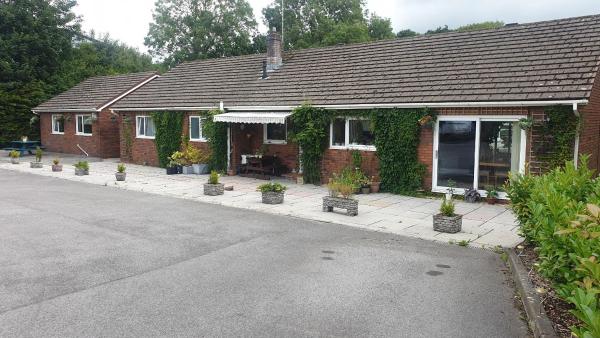 Chestnut Lodge Annex - Bridgend