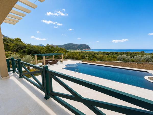Paštrovići Stone Retreat - Montenegro