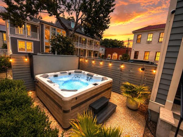Secluded Courtyard & Parking - 2 Blocks To King - Charleston, SC