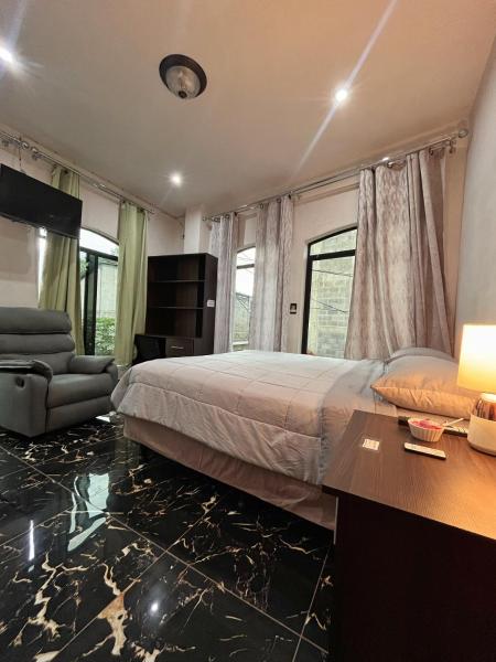 Casa Borde De Lago2 - Guatemala