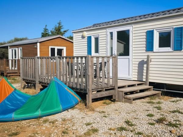 Mobil-home Avec Clim - 4 Pers. - Api-1-52-3000 - Leucate