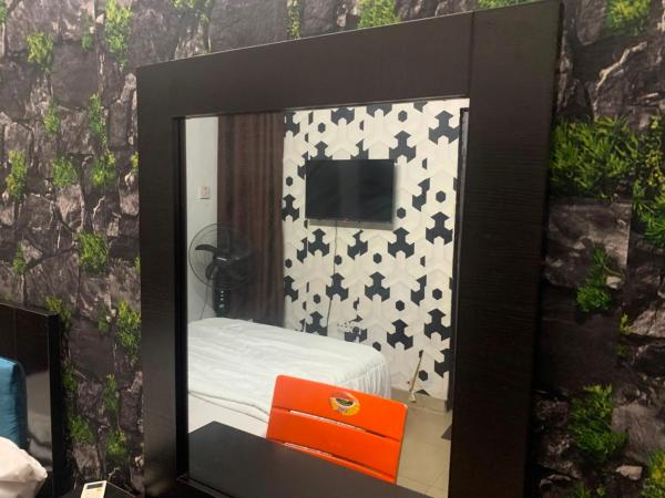 Enjoy Food Restaurant & Guest House Lagos - Lagos