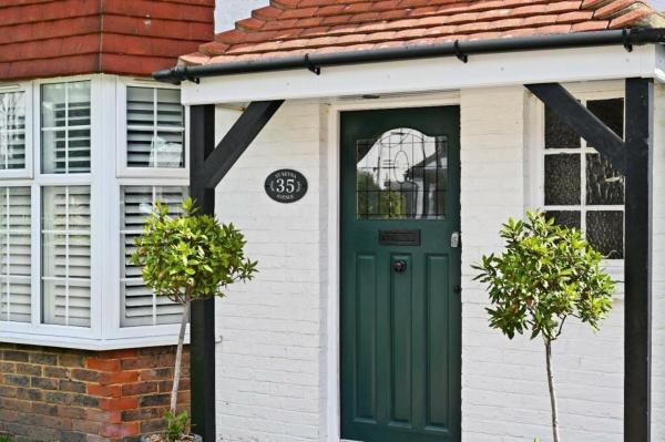Coastal Family Retreat In Hove - Bramber Castle