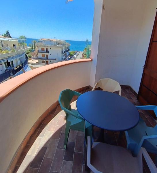 Vic Seahouse - Giardini-Naxos