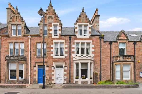 No 11 - 5 Bedroom House - Inverness - Inverness