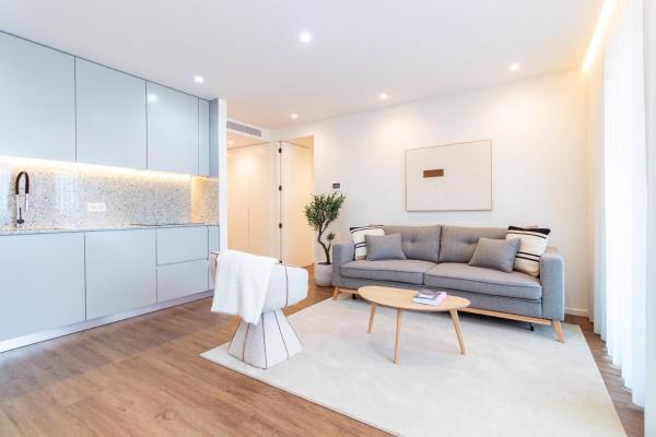 Elegant 1br Retreat Near Metro By Lovelystay - Vila Nova de Gaia