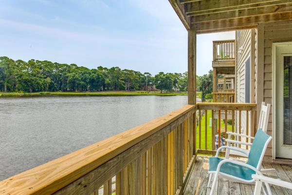 Near Golf! Waterfront Unit W/ Pool In Sunset Beach - Sunset Beach, NC