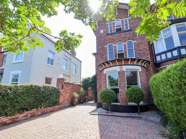 Eaton House - Chester