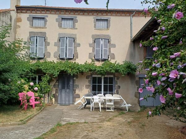 Maison De Charme à Fontannes - 14 Pers. - Fr-1-582-550 - Brioude