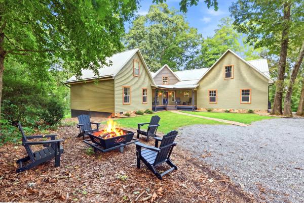 Great For Gatherings Hot Tub Sauna Gas Grill Firepit Gameroom Outdoor Seating - Asheville, NC
