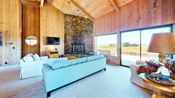 Ocean View Home With Stone Fireplace Dog-friendly - Gualala, CA