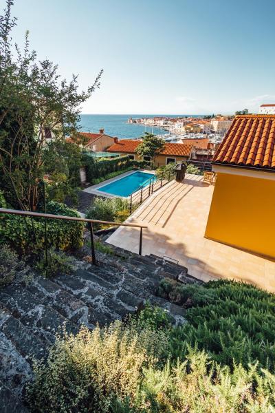 Piran Panorama Pool Villa - Piran