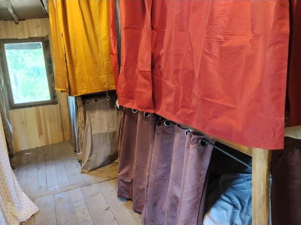 Lit Double Dans Un Perma-dortoir - Bergerac