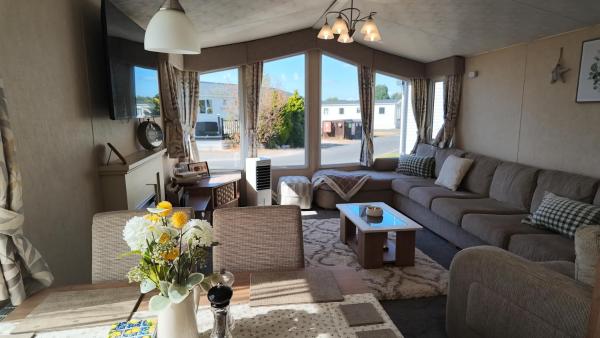 Shore&meadow Holiday Lets - Luxury 6 Berth Caravan - Morecambe FC Mazuma Stadium