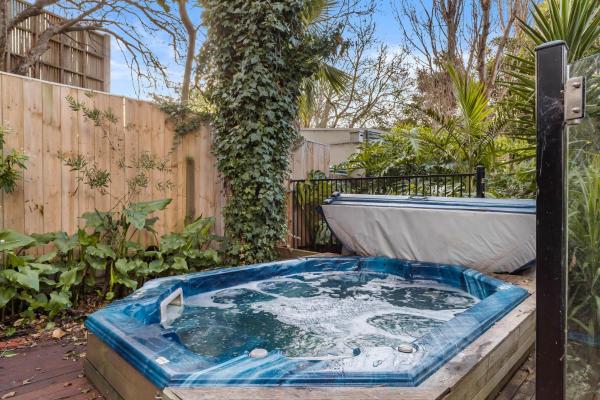 4 Hollywood Crescent, Smiths Beach - Phillip Island