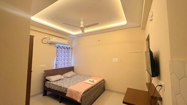 Vaaraahi Elite Guest House N1 - Hyderabad