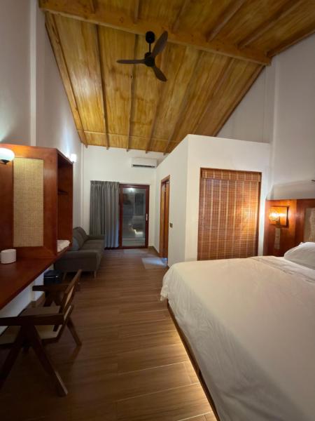 Hb's Island Life - Maldives