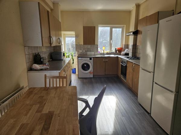 Family House In Golders Green Near Shops And Underground - Barnet