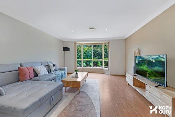 Kozyguru | Penrith | Cosy 4 Bed Holiday House - Penrith