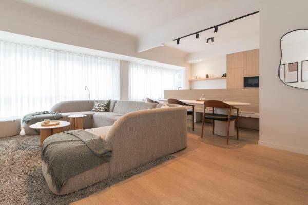 Deluxe 3 Bedrooms Apartment With Casino View At The Beach And Free Parking - De Haan
