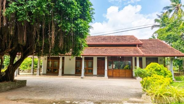 Lake Garden Villa - Pilapitiya - Colombo