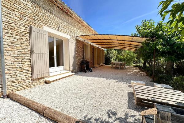 Beautiful Provençal Estate Surrounded By 1 Hectare Of Nature In The Luberon - Apt