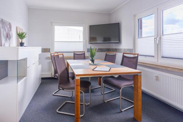 Zeppelin Apartment- 6 Personen- 4 Schlafzimmer- Parkplatz- Wlan- Waschmaschine - Wolfsburg