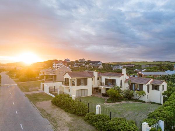 Ocean Mooring Beach House - Oceanview Apartment - Port Alfred