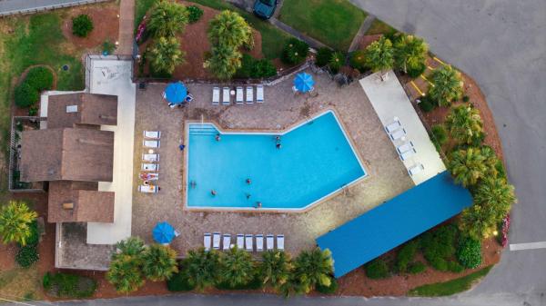 Lakefront Condo Seascape Beach Pools, Sleeps 10 - Santa Rosa Beach, FL
