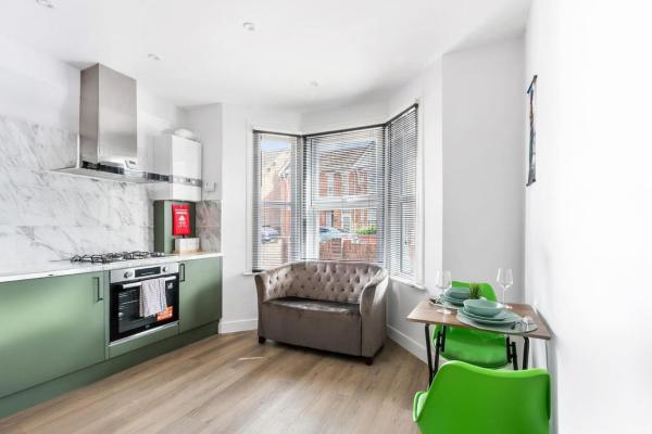 Bedford Station Escape - Sleeps 3 - Free Parking - Bedford