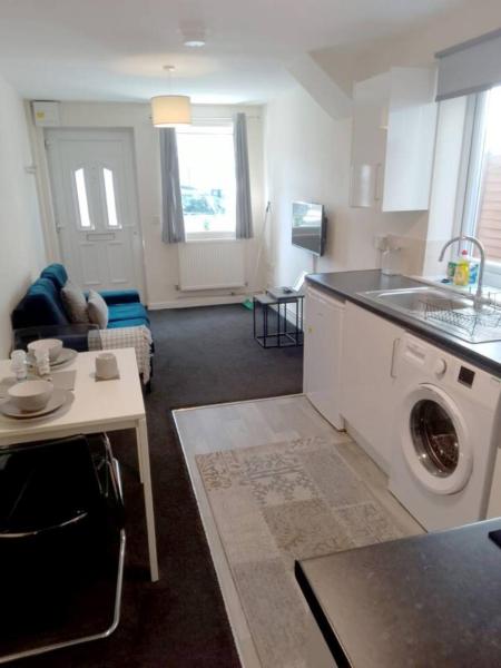 Clacton Accessible Flat With Wet Room Near Beach - Clacton-on-Sea