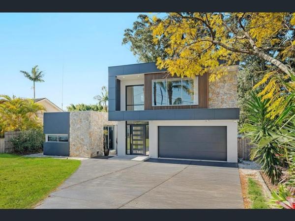 Luxury 6 Bedroom Family Home In North Shore Sydney - Sydney