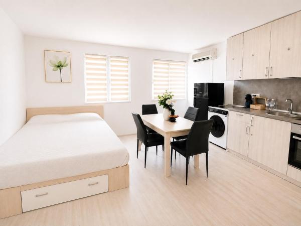 Boutique Apartment-city Center-self Check-in - Burgasz
