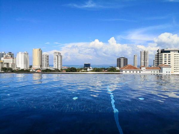 Tropicana 218 Spacious Luxury City 3bedroom 3 Car Park 11pax - Batu Ferringhi