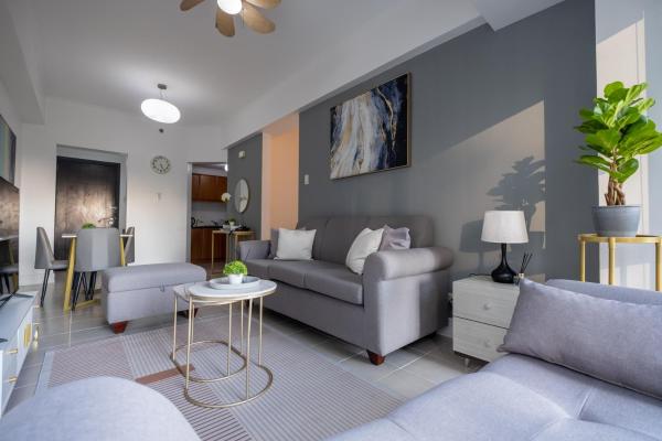 Cozy 2br In Bgc - Fixed Wi-fi 58 Inch Uhd Tv - Marikina