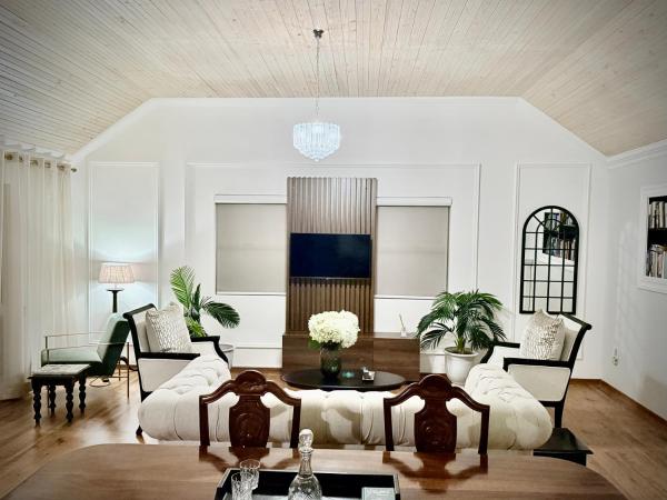 Serenity Suite - Somerset West