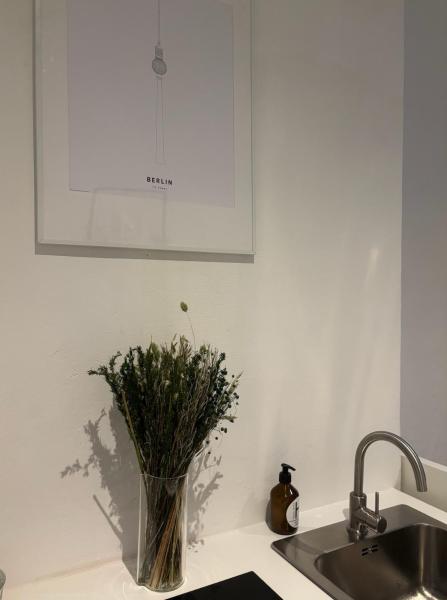 Studio In Kreuzberg For 1 Person - Berlim