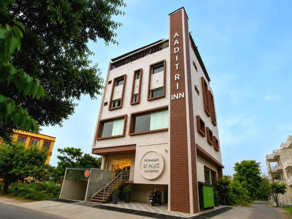 Aaditri Inn - Gorakhpur