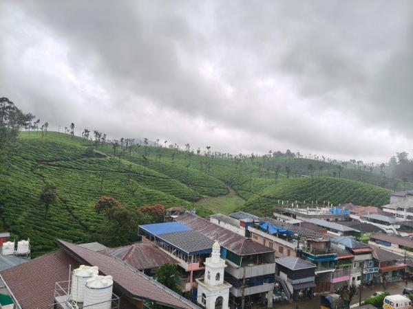 Rainy Family Home Stay - Valparai