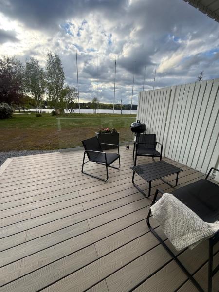 Cozy Cottage With Its Own Terrace & Lake View - Aéroport de Göteborg-Landvetter (GOT)