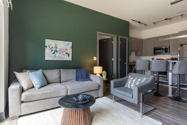 Landing Amazing 2bd Pool Gym - Dayton, OH