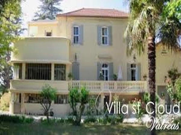 Fourteen-person Valréas Holiday Home - Grignan