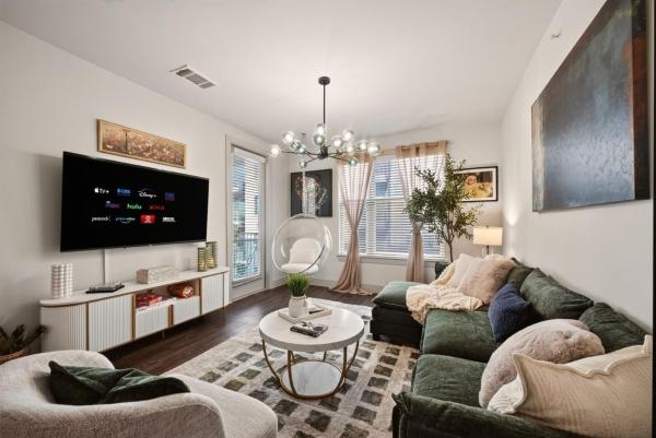 Lux Preston Hollow - 2br, Pool, Gym, Games & Pkg - Dallas, TX