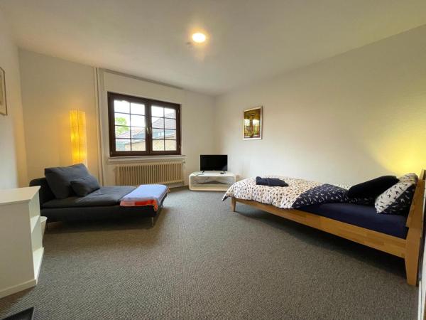 Ganzes Haus I Teams I Monteure I 4 Einzelzimmer I 2 Doppelzimmer I 2025 Renoviert I Smart Tv I Garten I 3 Bäder - Ibbenbüren