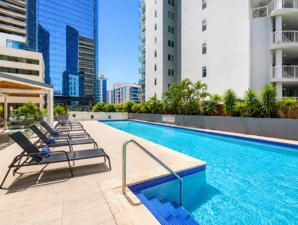 Brisbane Cbd Apartment With Resort Amenities - Spring Hill