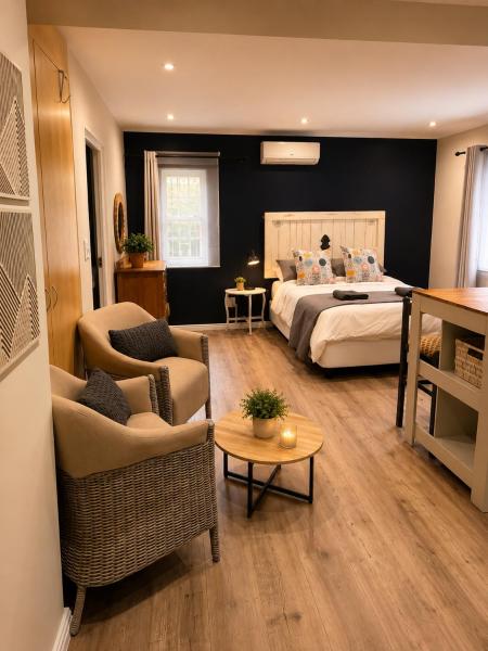 Stay On Main - Studio Blue - Paarl